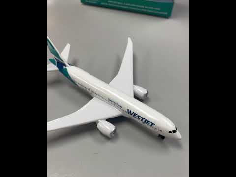 WESTJET SINGLE PLANE NEW LIVERY