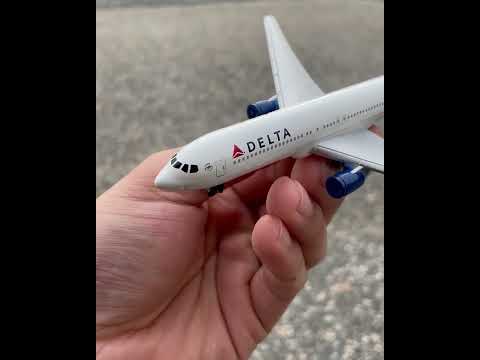 DELTA SINGLE PLANE
